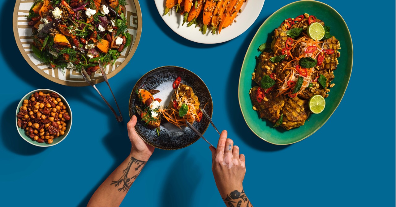 Support the Community: Fooditude